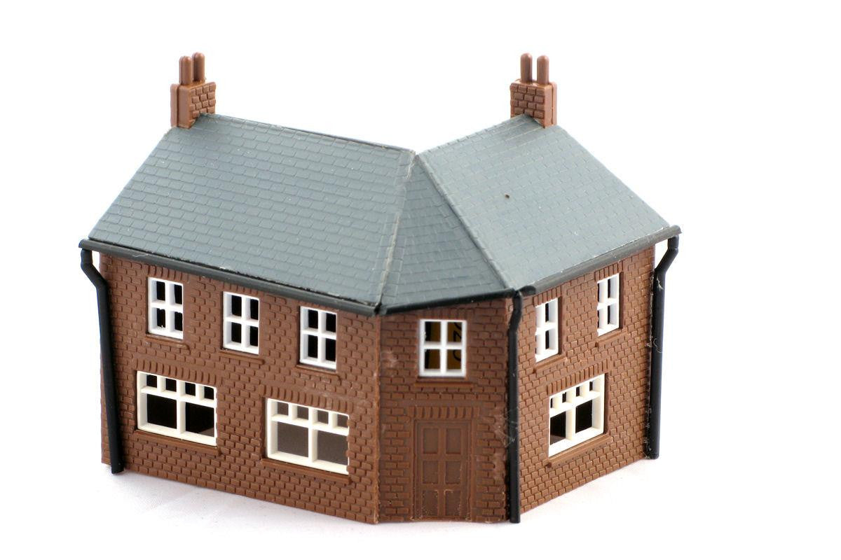 GMKD26 - Kestrel - Corner Pub - Kit – The Model Railway Shop