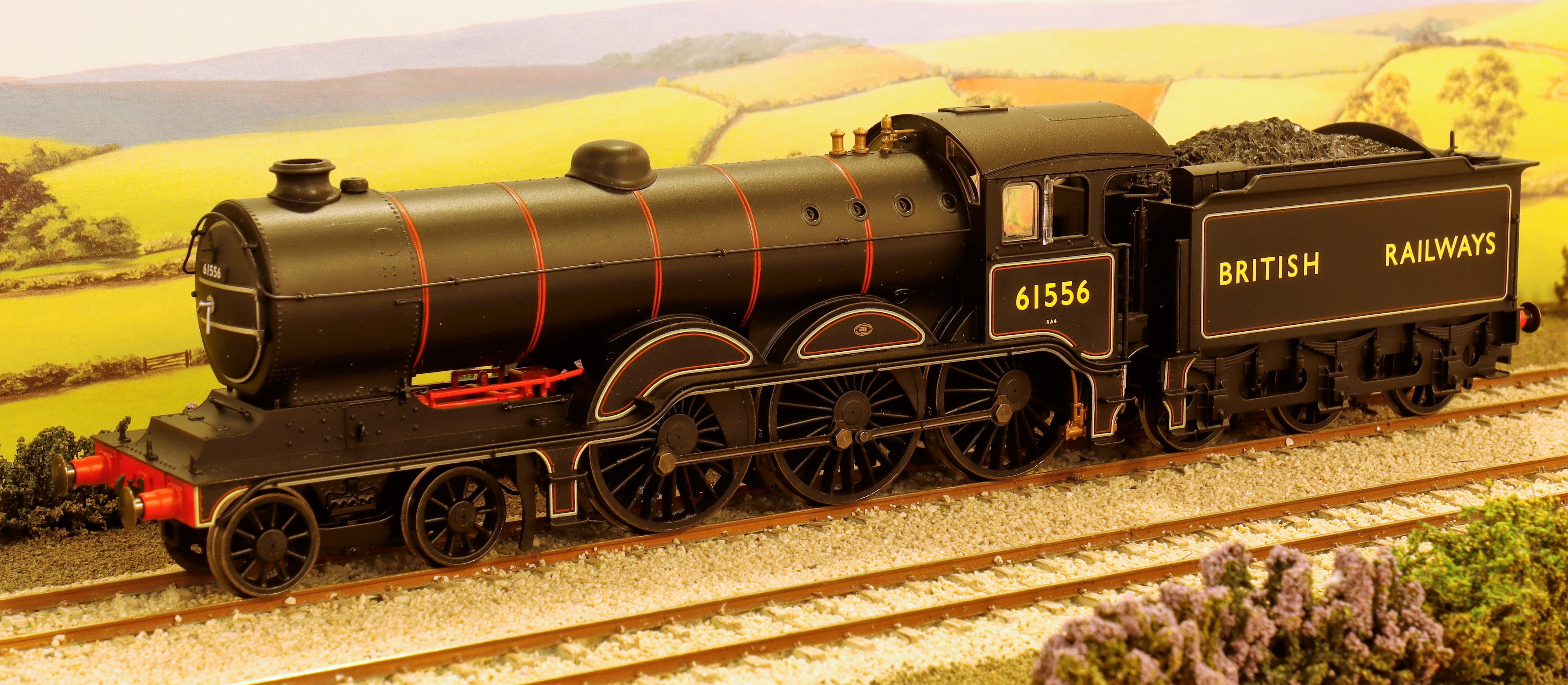 R3545 Hornby Class B12/3 4-6-0 61556 in BR black with British Railways ...